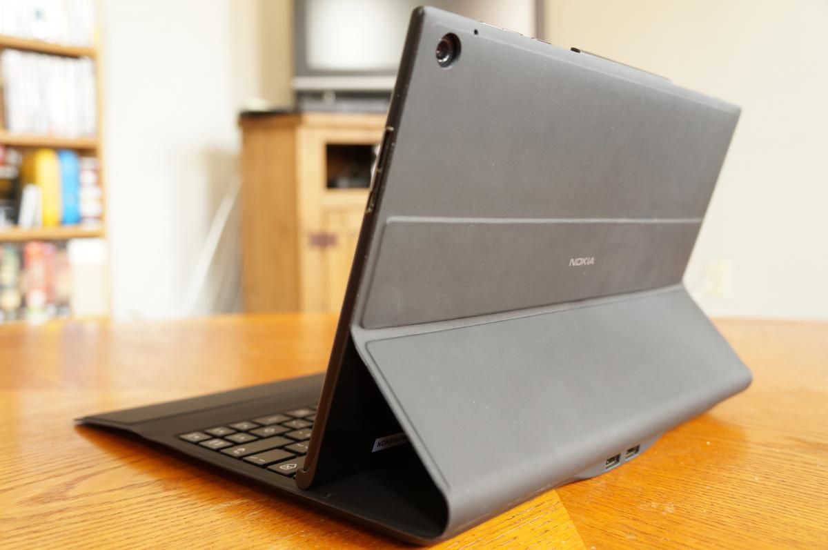 Nokia Lumia 2520 keyboard review: “Power Keyboard” is right (Video)