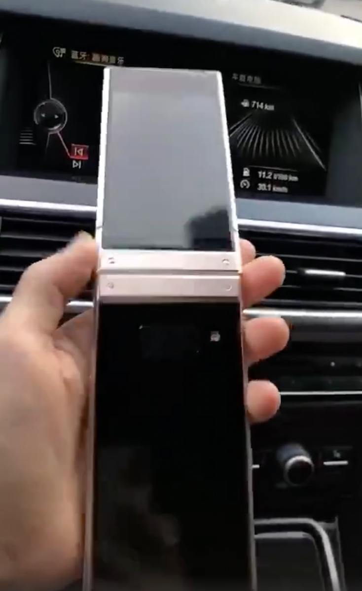 Samsung W2019 flagship flip-phone leaked in these images