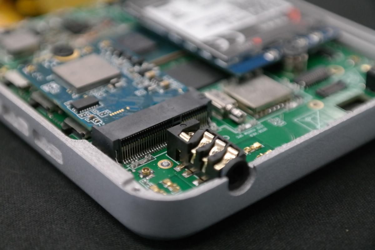 The Privacy Friendly Librem 5 is now shipping (for cool people)