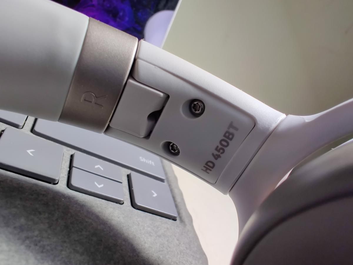 Sennheiser HD 450BT review: comes with compromises but I like them anyway