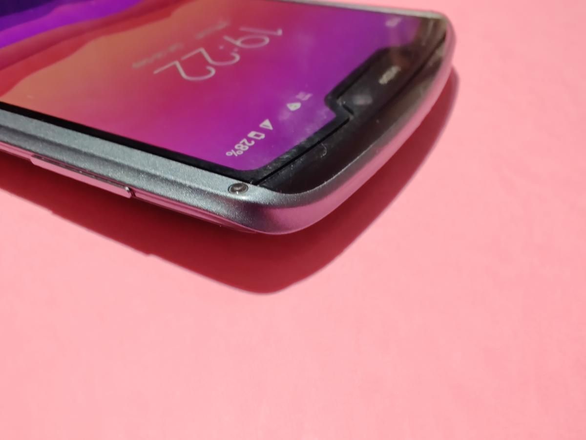 Motorola RAZR 5G first impressions: Nostalgia is the future?