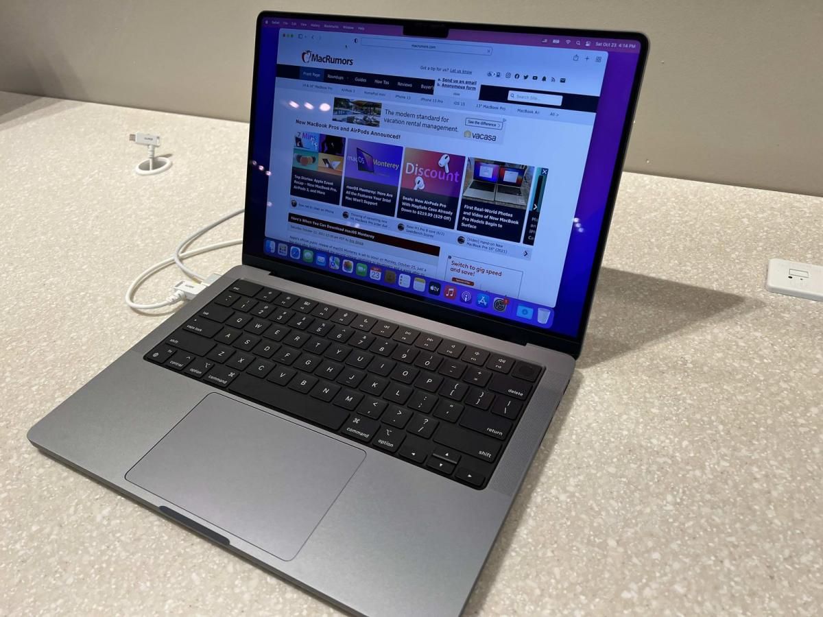 Here are some real life images of the 14-inch MacBook Pro