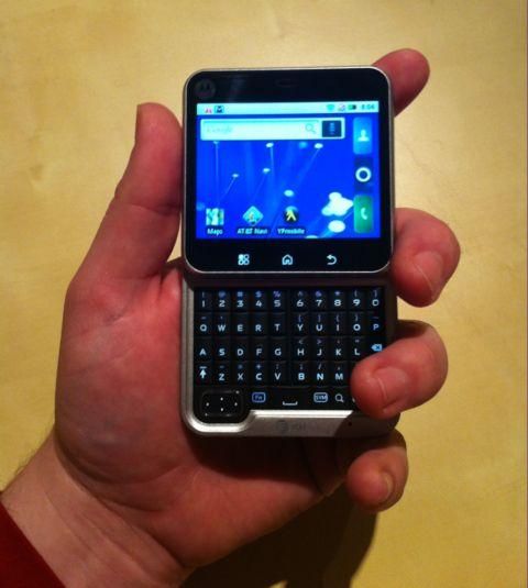 Motorola Flipout Review