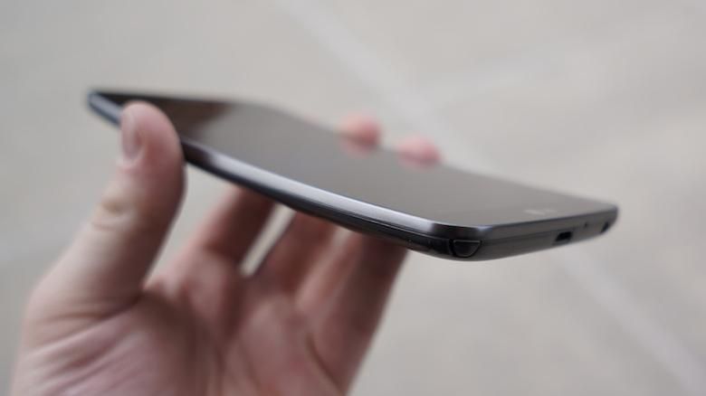 Should this year’s Nexus phone use LG’s curved-screen tech?