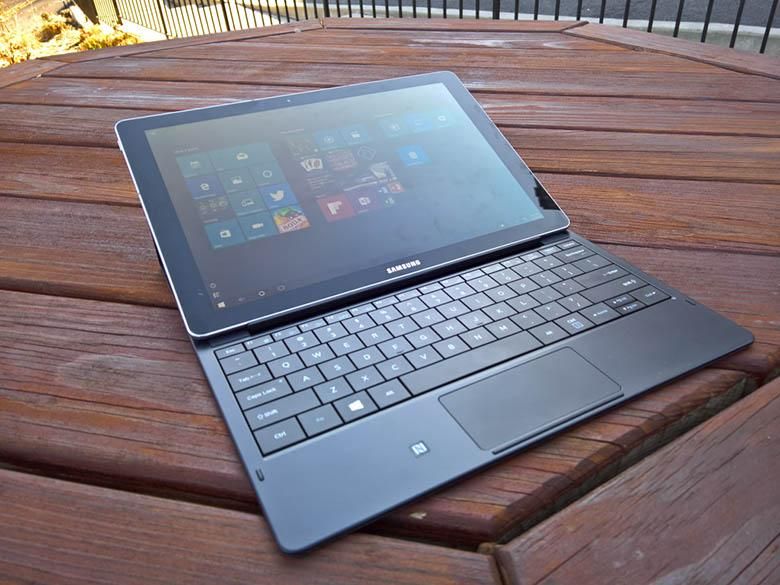 Samsung Galaxy TabPro S Review: Super AMOLED with Windows 10
