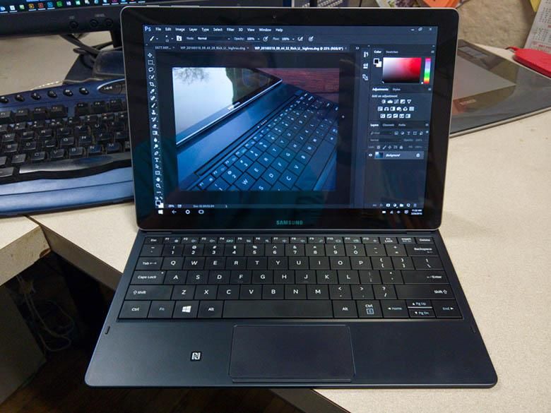 Samsung Galaxy TabPro S Review: Super AMOLED with Windows 10