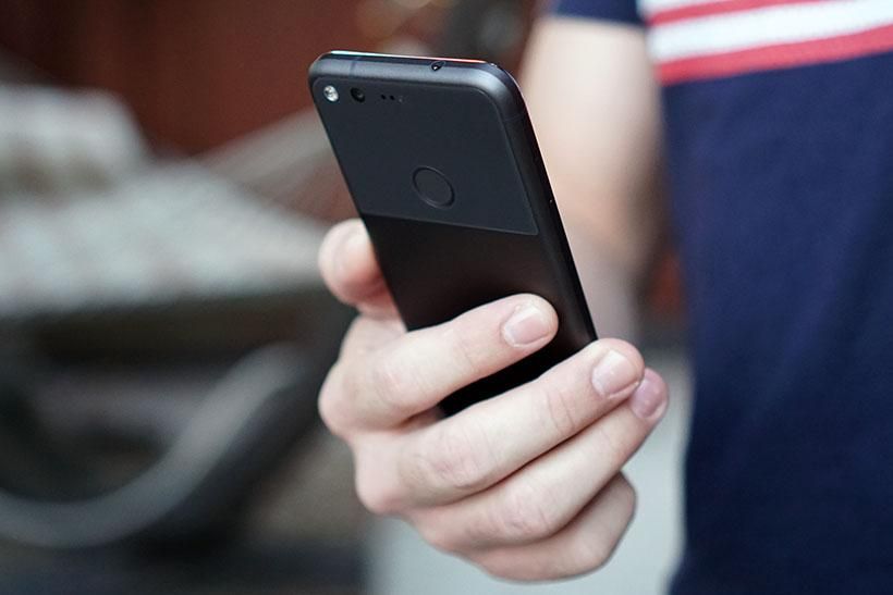 Google Pixel Review: Android at its best, on mixed hardware