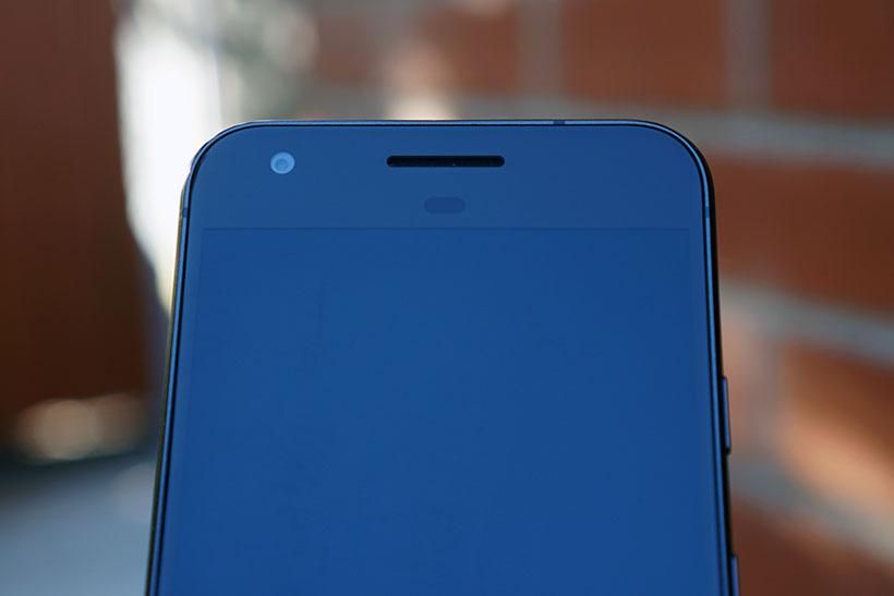 Google Pixel Review: Android at its best, on mixed hardware