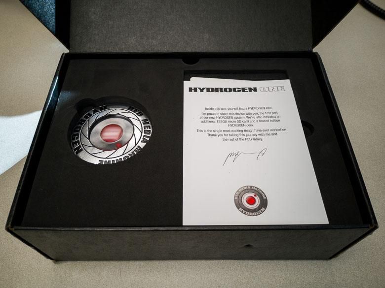 RED Hydrogen One review: rebirth of a fad that was never popular