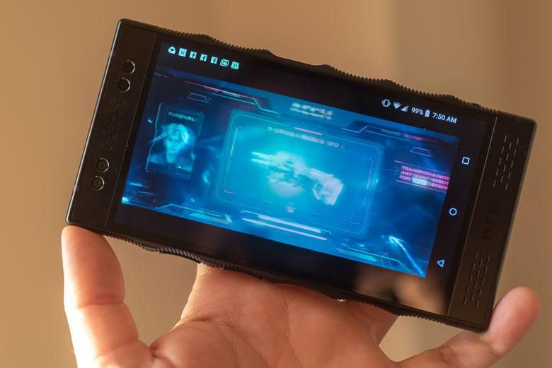 RED Hydrogen One review: rebirth of a fad that was never popular